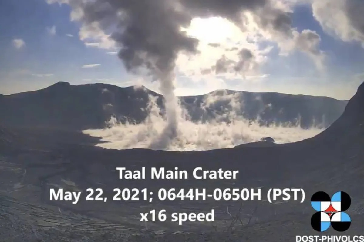 Phivolcs: Steam plumes in Taal caused by ‘upwelling of hot volcanic ...
