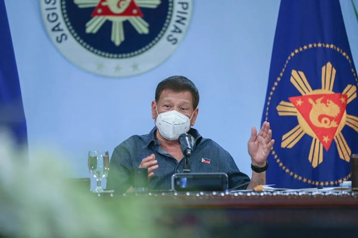 Emulating Queen Elizabeth: Palace says Duterte to take COVID-19 vaccine ...