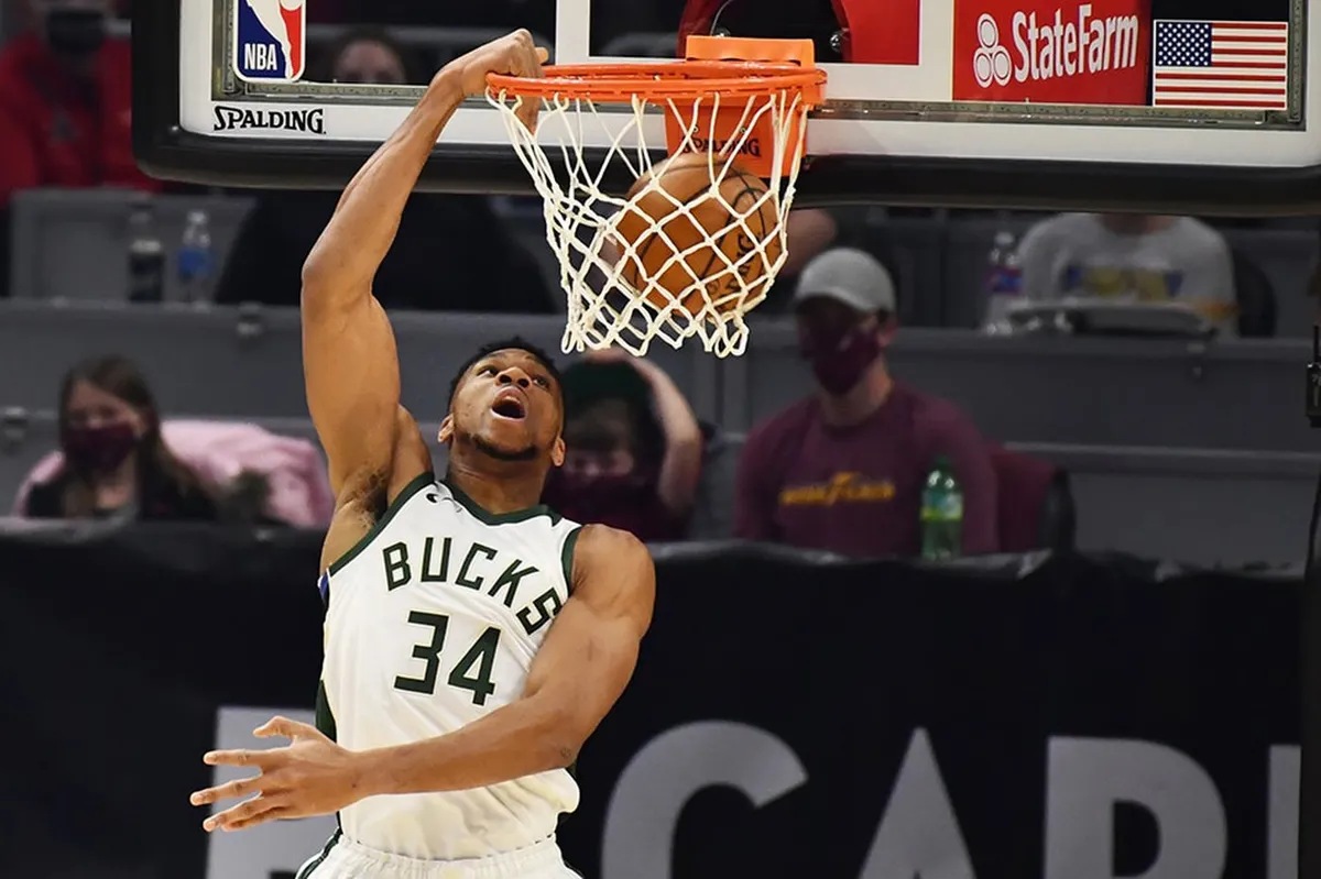 NBA: Giannis Antetokounmpo carries Bucks to victory over Cavaliers | ABS-CBN Sports