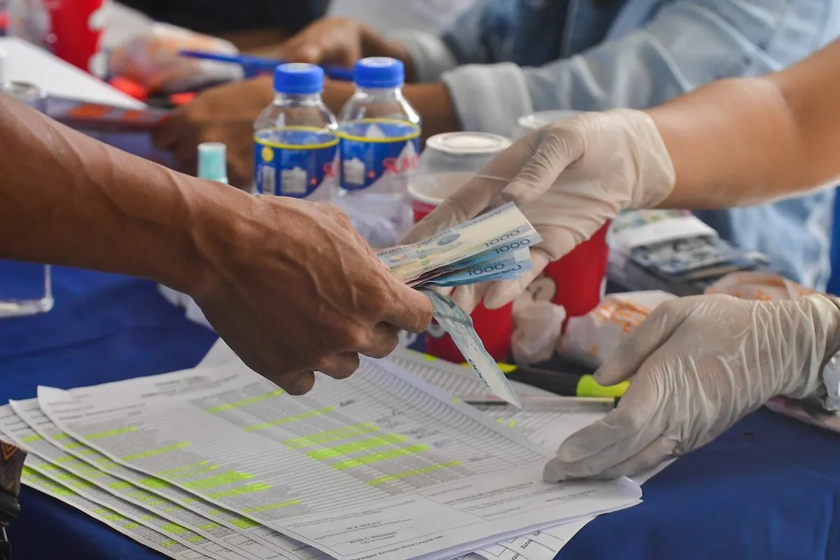 Quezon City asks national gov't for more time to distribute lockdown ...