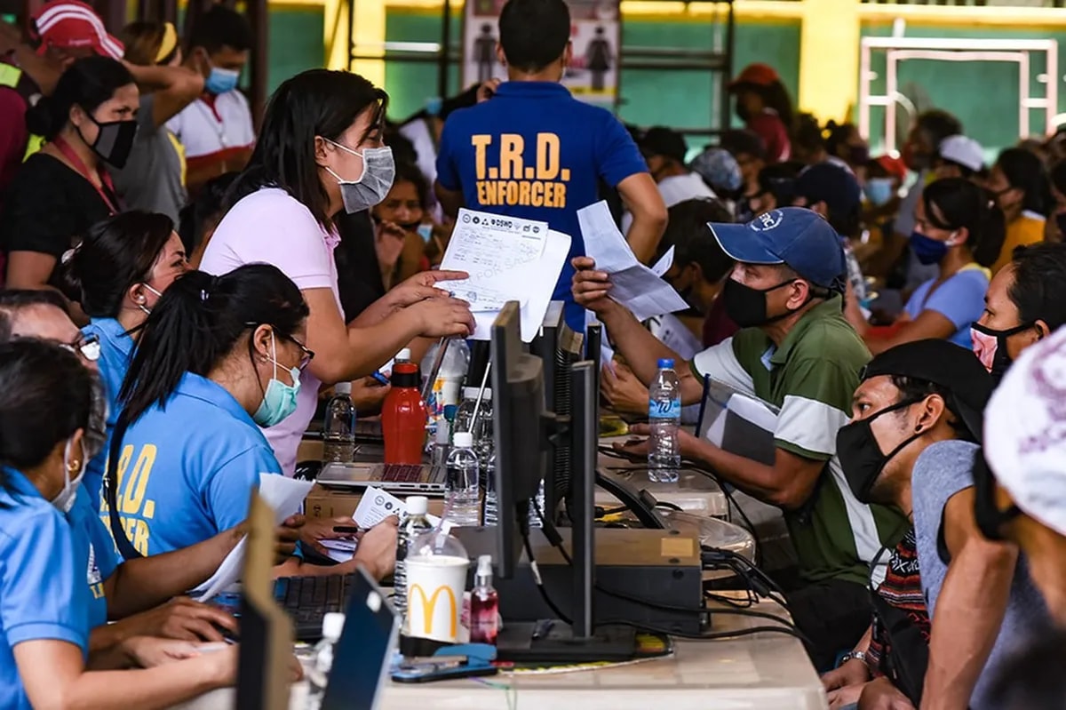 BALIKAN: Mga hakbang ng gobyerno para matulungan ang mga nasapol ng ... BALIKAN: Mga hakbang ng gobyerno para matulungan ang mga nasapol ng ...