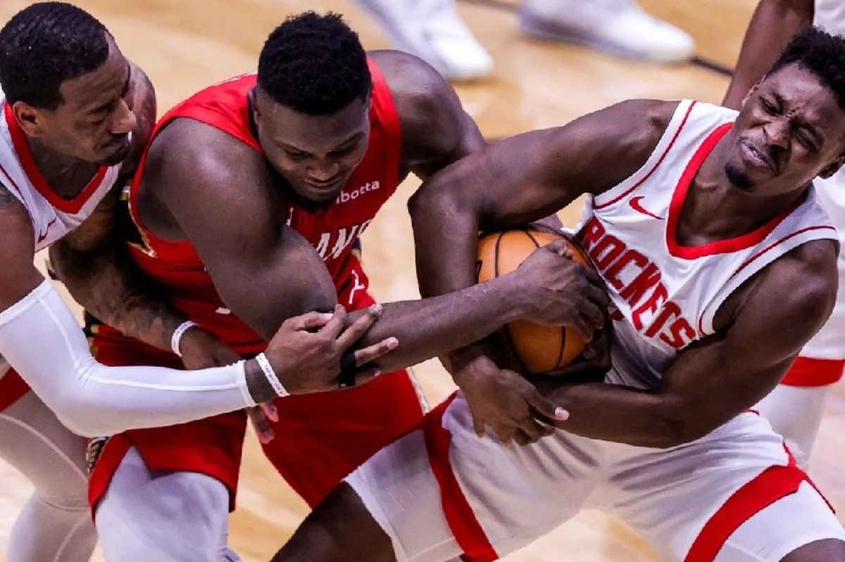 NBA: Josh Hart, Willy Hernangomez lead Pelicans in rout of Rockets ...
