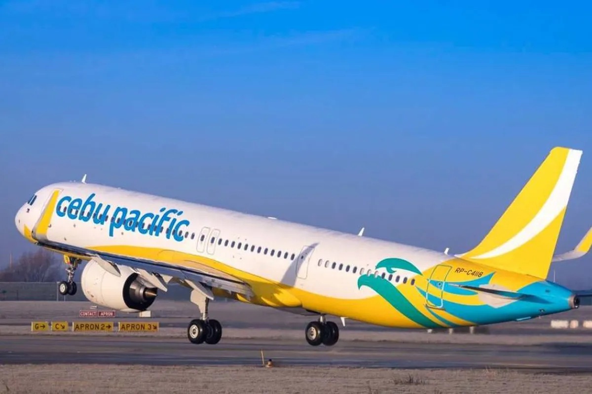Cebu Pacific says 31 percent of line pilots, crew vaccinated | ABS-CBN News