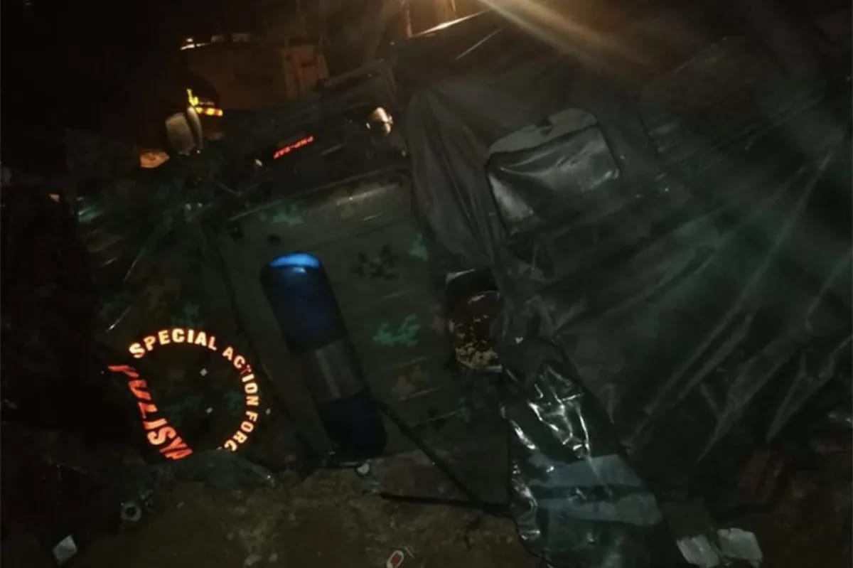 2 trak nahulog sa bangin sa Northern Samar, 1 patay, 23 sugatan | ABS ... 2 trak nahulog sa bangin sa Northern Samar, 1 patay, 23 sugatan | ABS ...