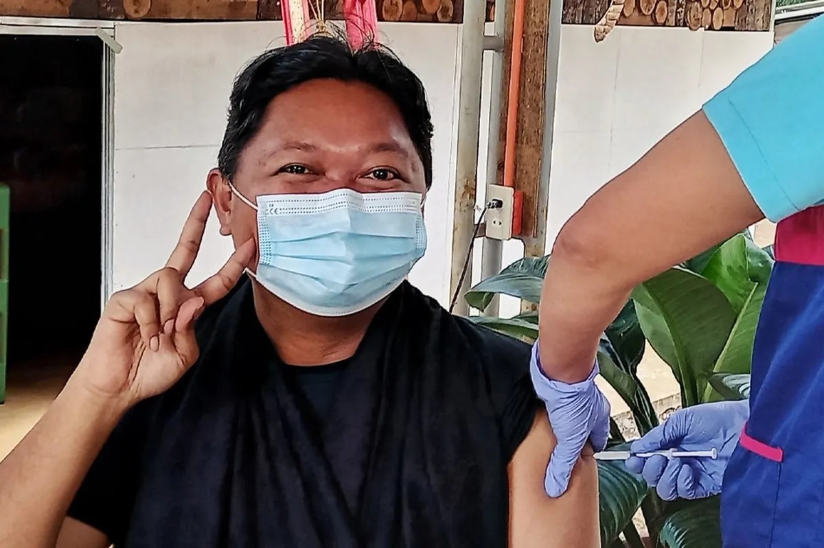 'ATRASzeneca': Dinagat Islands officials get COVID-19 shots after frontliners back out | ABS-CBN ...