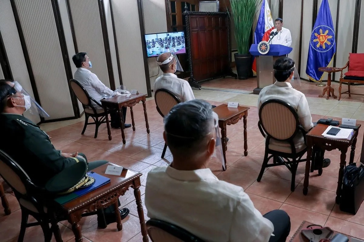Duterte praises former military generals in government | ABS-CBN News
