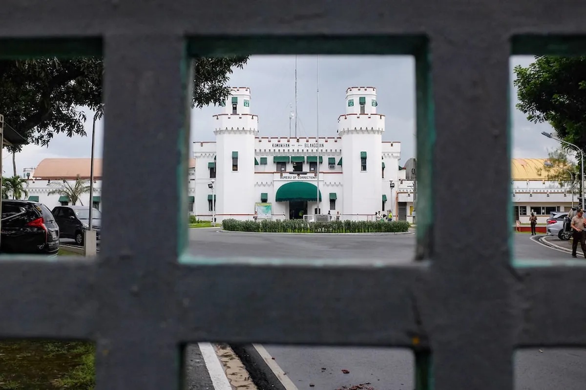 Explosion, gunshots heard during Bilibid riot: DOJ | ABS-CBN News