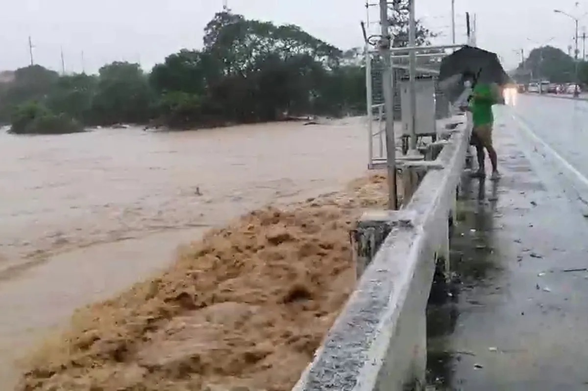 Marikina River exceeds Ondoy water level | ABS-CBN News