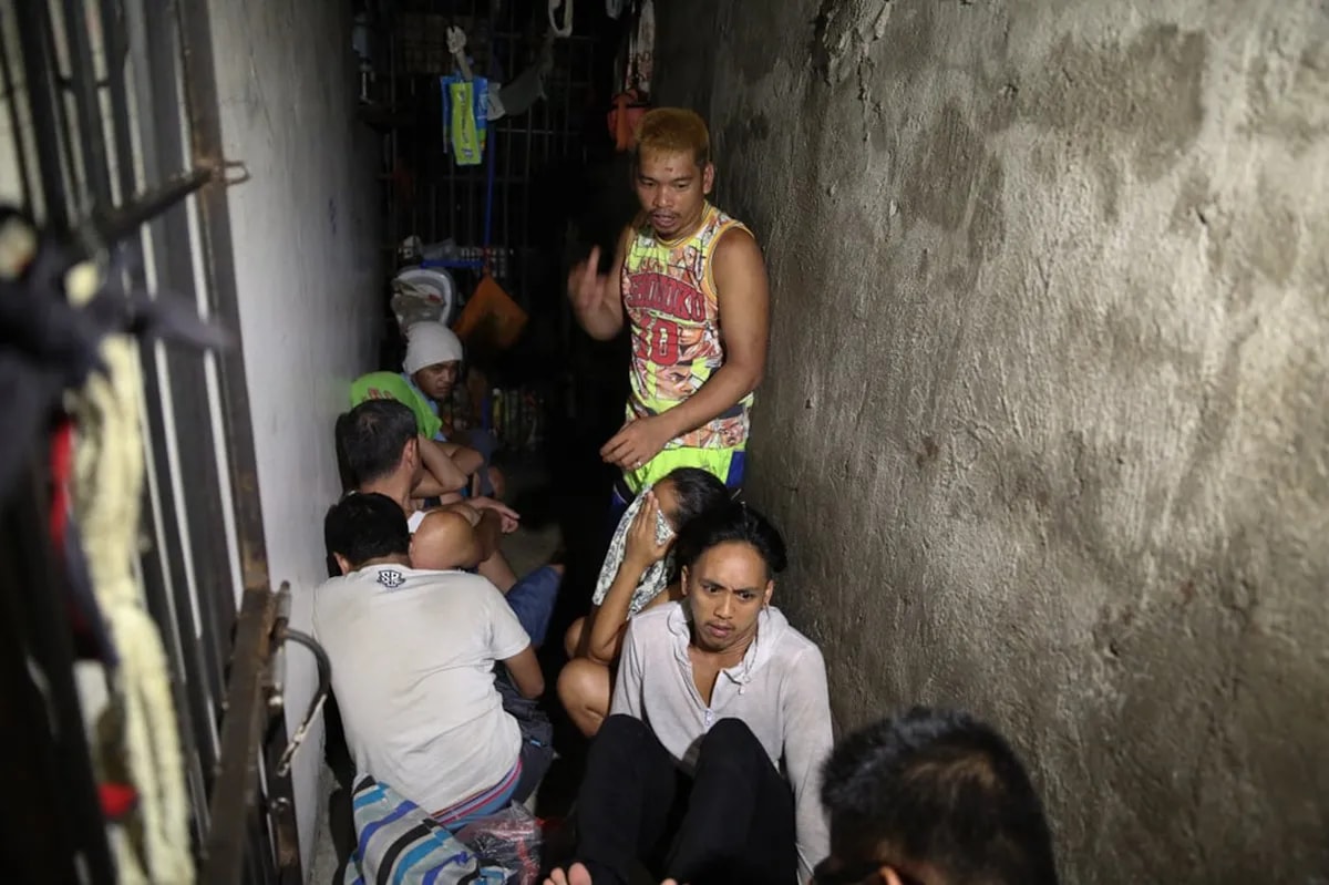 Ombudsman drops charges vs cops behind 'secret jail' in Tondo | ABS-CBN ...