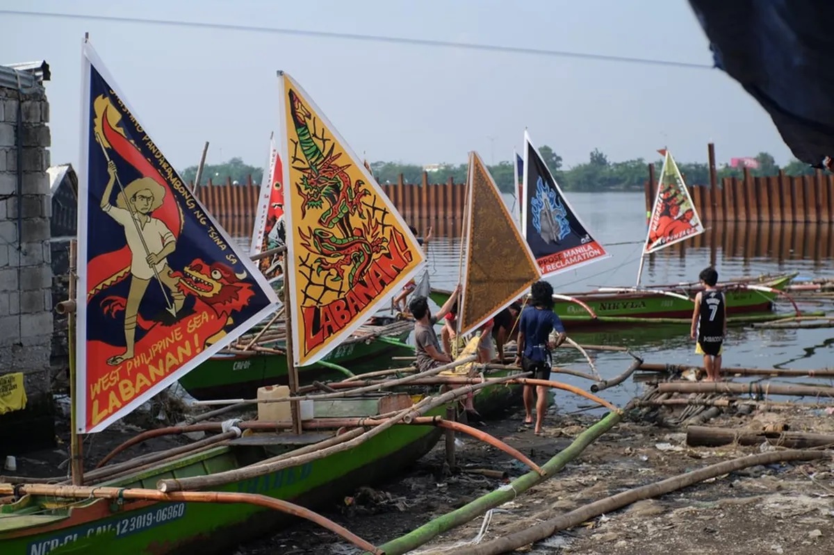 Protest art exhibit para sa mga mangingisda, isinagawa sa Cavite | ABS ...