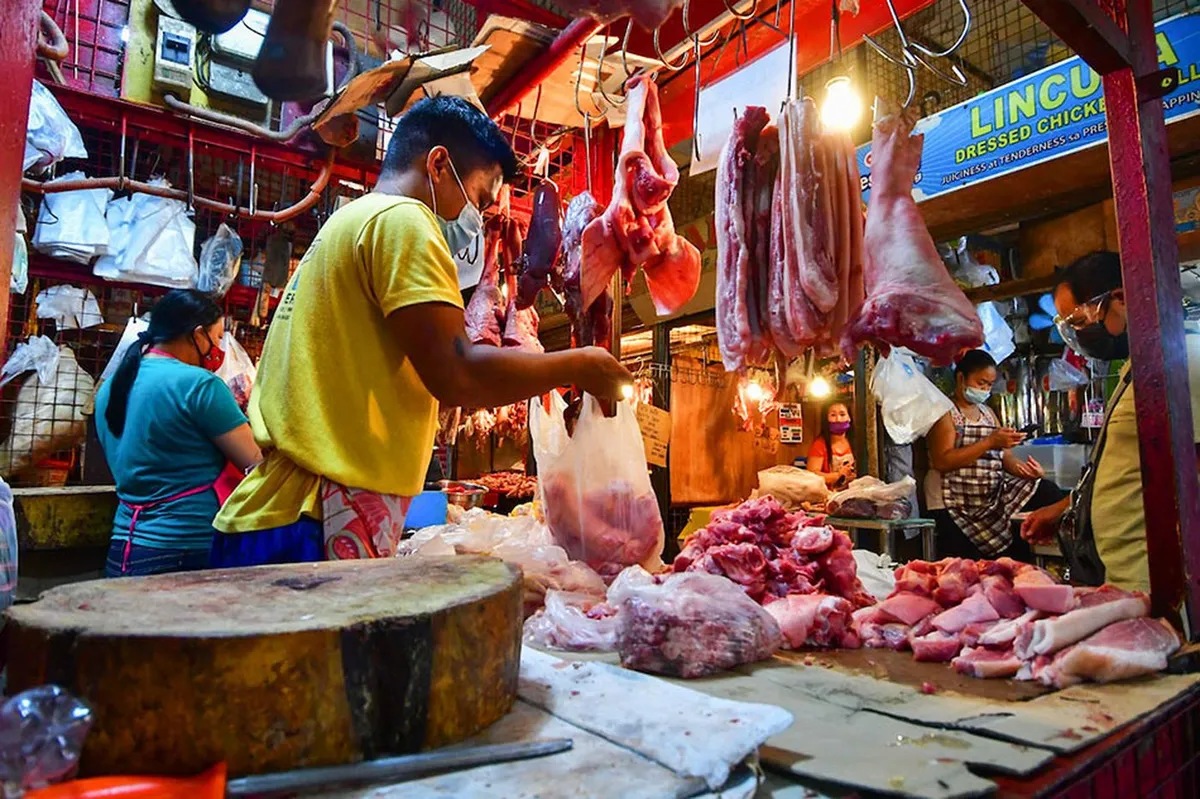 Hog raisers, umaasang aakuhin ng gobyerno ang gastos sa pagbabakuna sa ...