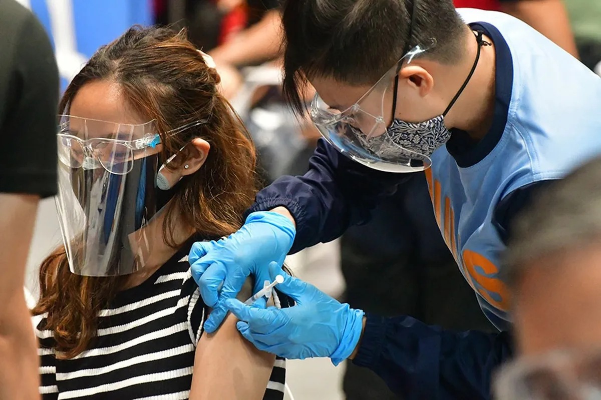 Philippines eyes COVID-19 vaccination of general public in August or ...