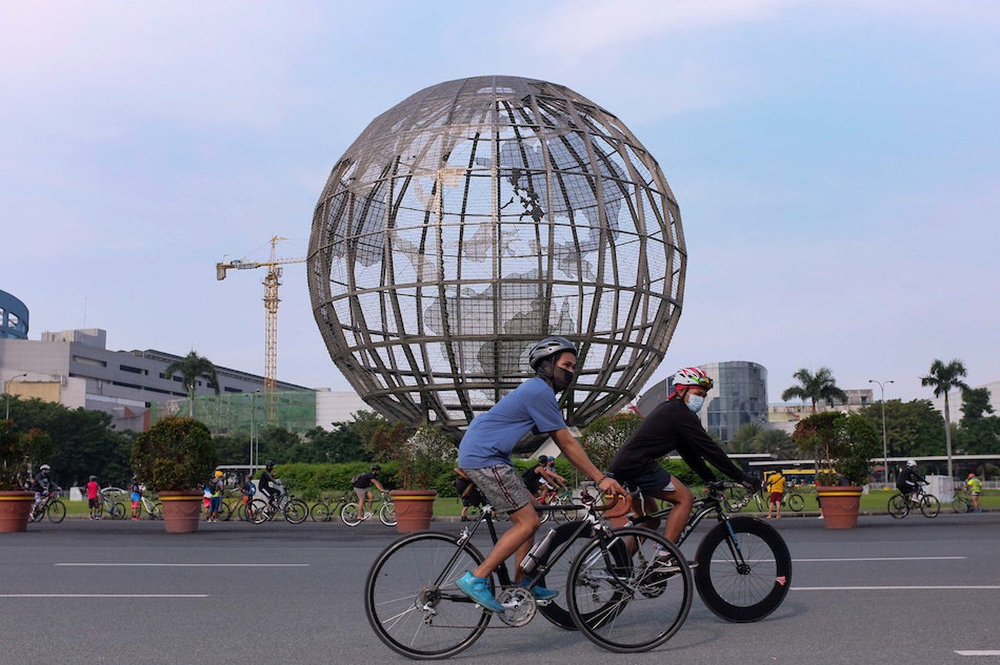 'Tactical urbanism': More walkable, bikeable cities pushed to ease ...