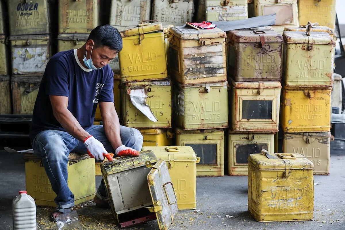 Duterte taps Davao poll exec as Comelec commissioner | ABS-CBN News