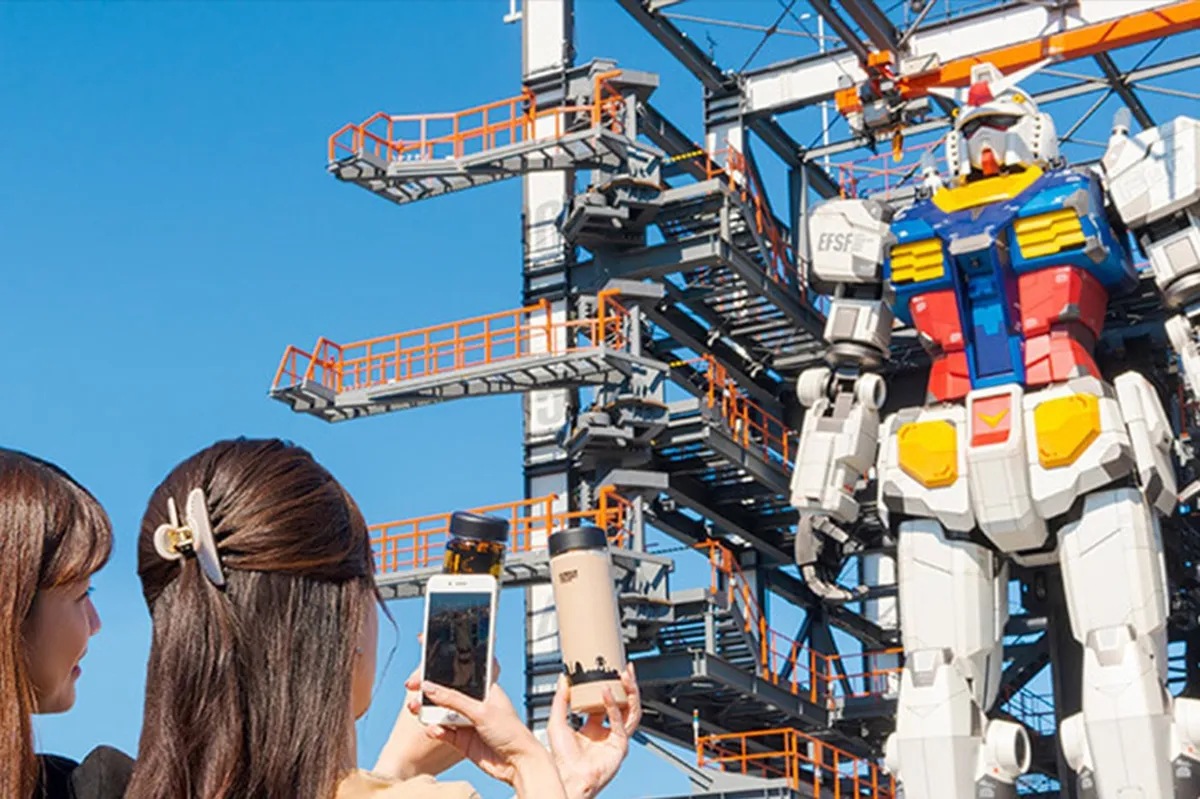 Life-size moving Gundam statue unveiled at Yokohama theme facility ...