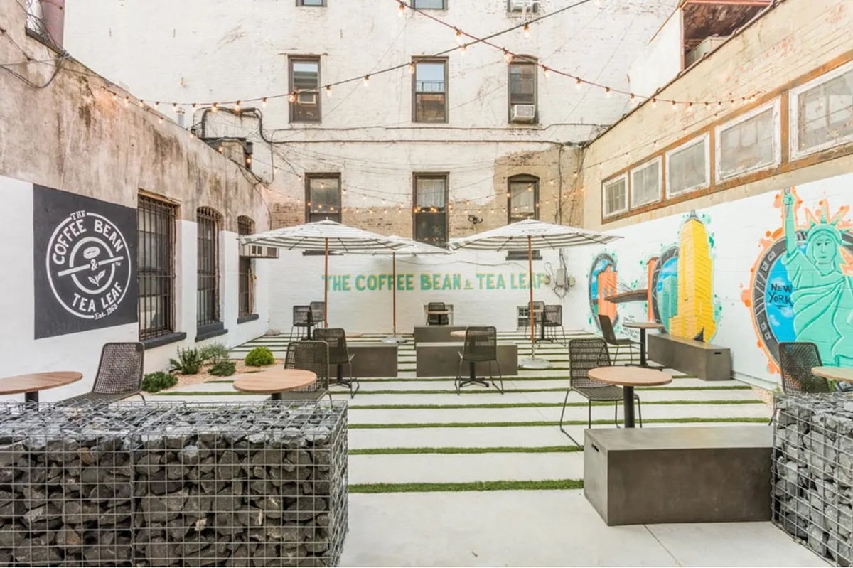 Jollibee Group opens Coffee Bean & Tea Leaf in New York, Smashburger in ...