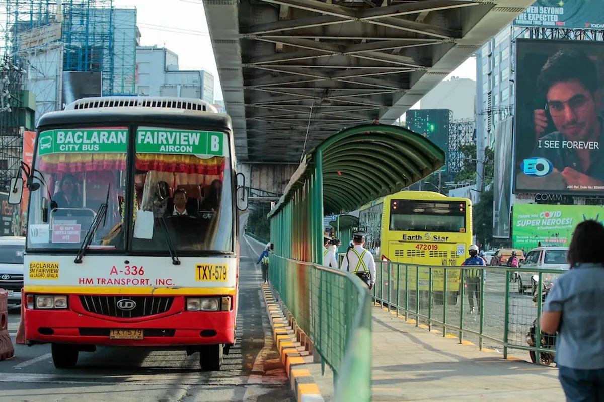 Transport authorities add 11 EDSA bus stops | ABS-CBN News