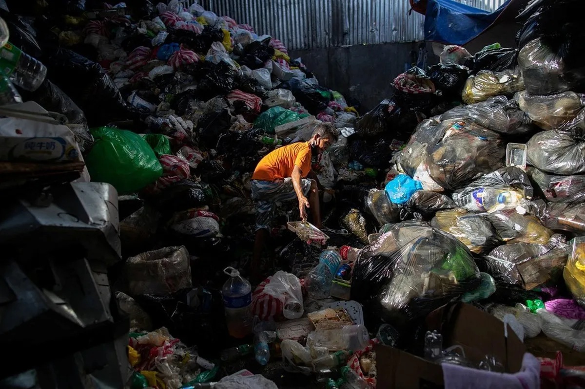 Plastic pandemic: COVID-19 trashed the recycling dream | ABS-CBN