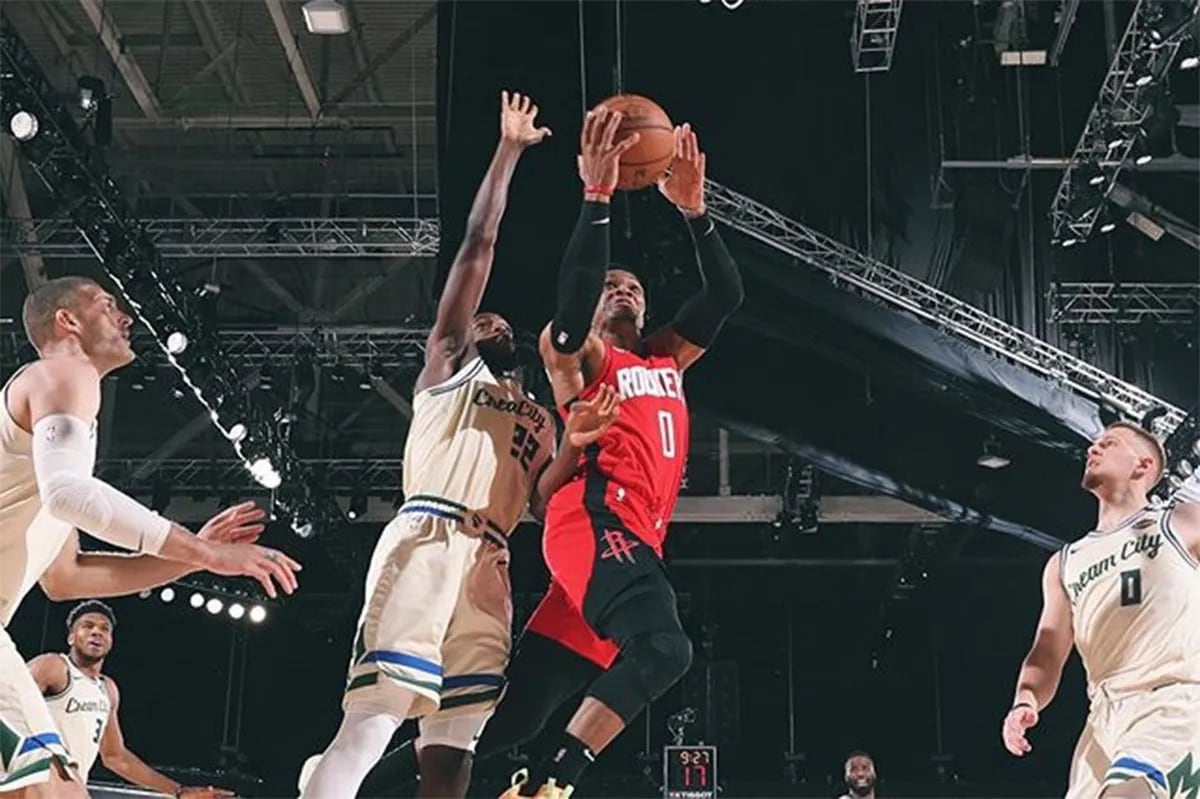 NBA: Rockets pull away late to stun Bucks | ABS-CBN Sports