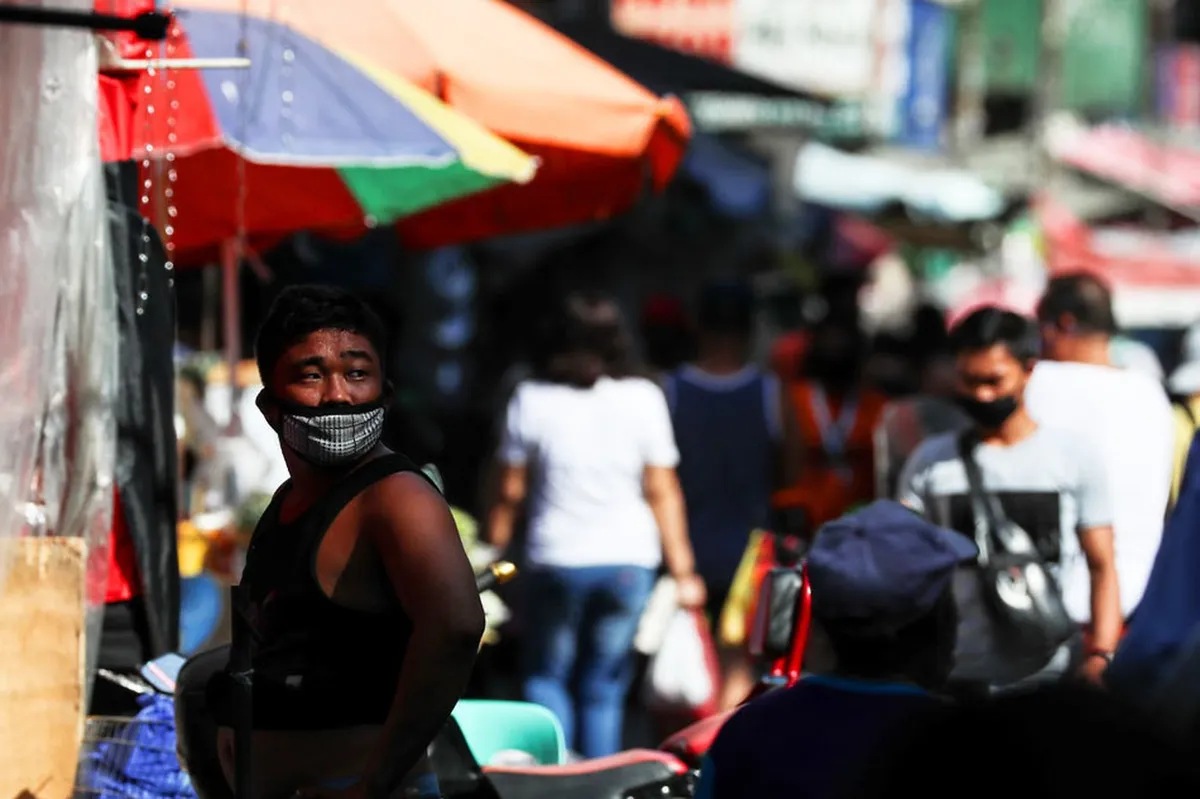 Publiko di dapat kampante sa pagbaba ng COVID-19 cases: analyst | ABS-CBN News