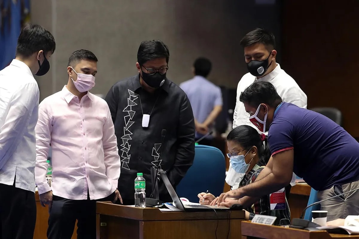 Congress did not heed position of Filipinos in ABS-CBN franchise denial ... Congress did not heed position of Filipinos in ABS-CBN franchise denial ...