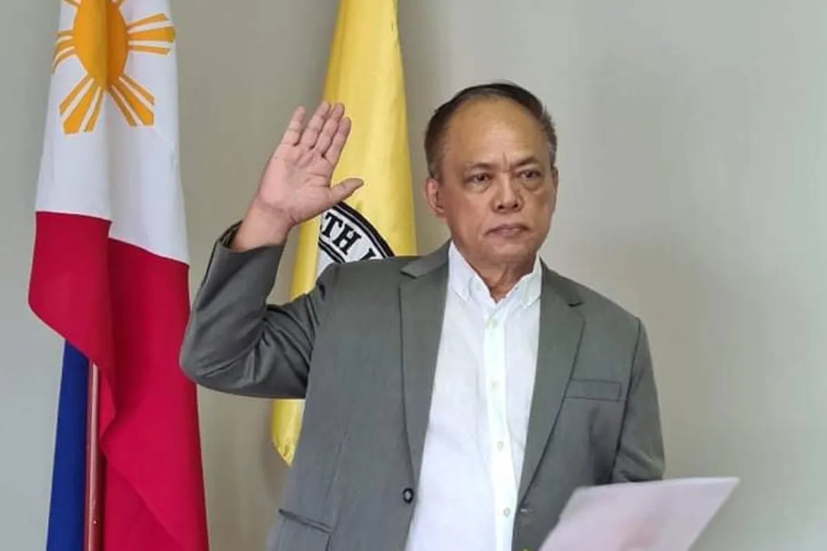 Dante Gierran takes oath as new PhilHealth chief | ABS-CBN News Dante Gierran takes oath as new PhilHealth chief | ABS-CBN News