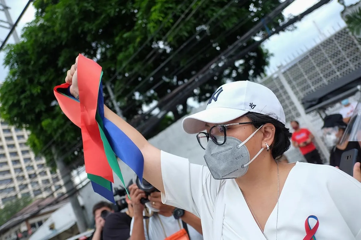 What happens to ABS-CBN workers? Their bosses 'know what to do' - Mike ...