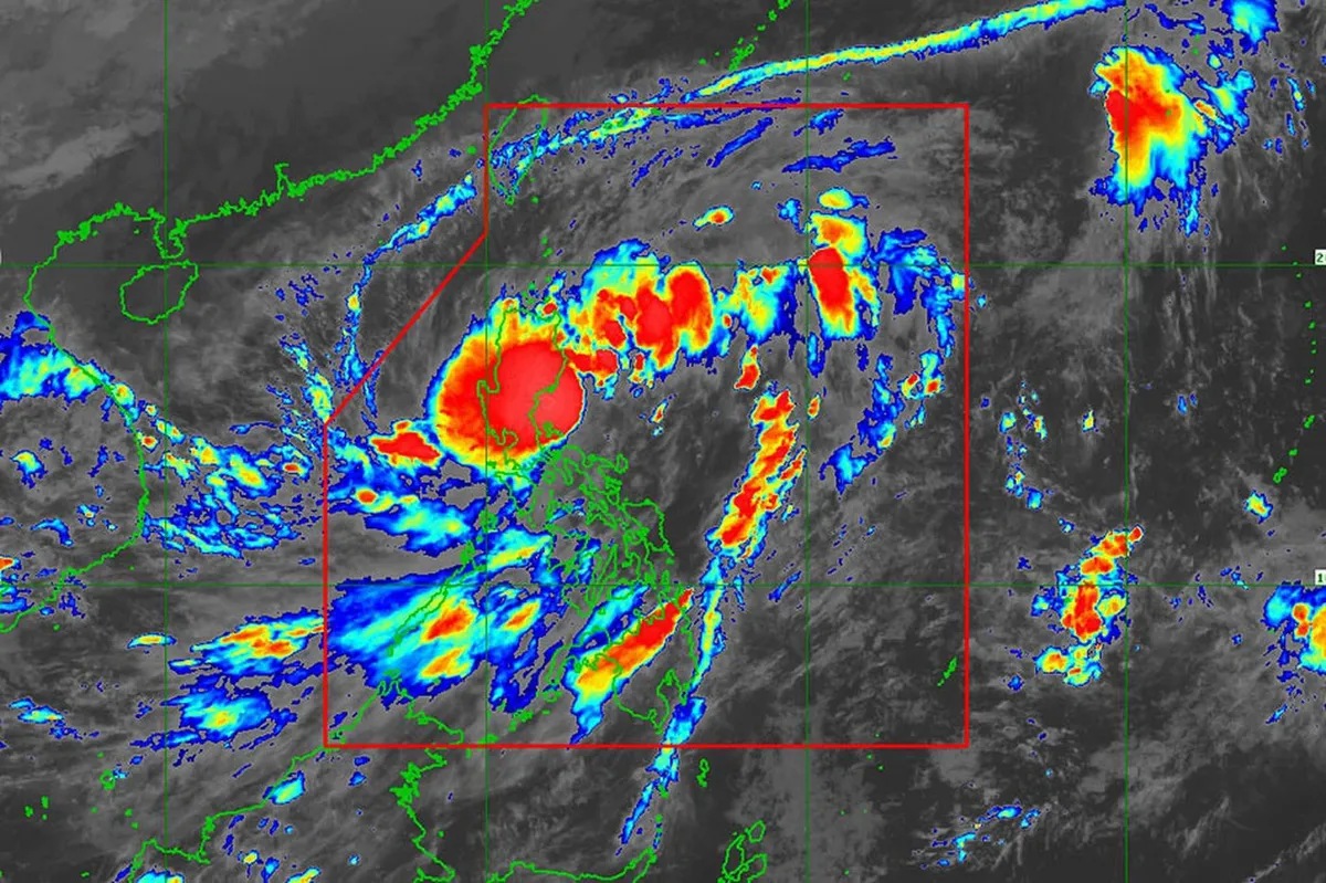 Pepito maintains strength as landfall looms over Aurora | ABS-CBN News