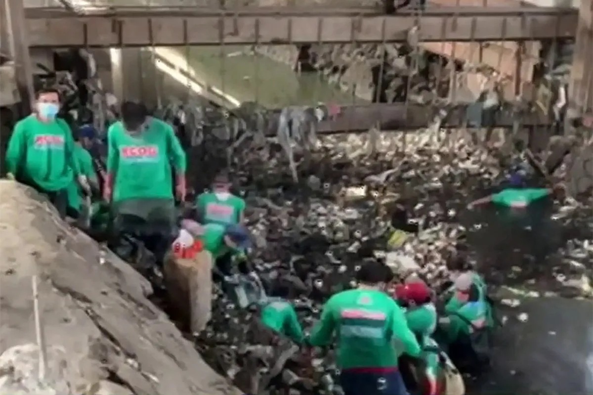 Bahagi ng Talayan Creek sa G. Araneta, tambak ng basura | ABS-CBN News Bahagi ng Talayan Creek sa G. Araneta, tambak ng basura | ABS-CBN News