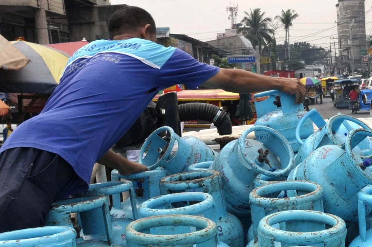 Presyo ng LPG tataas pagpasok ng Oktubre | ABS-CBN News Presyo ng LPG tataas pagpasok ng Oktubre | ABS-CBN News