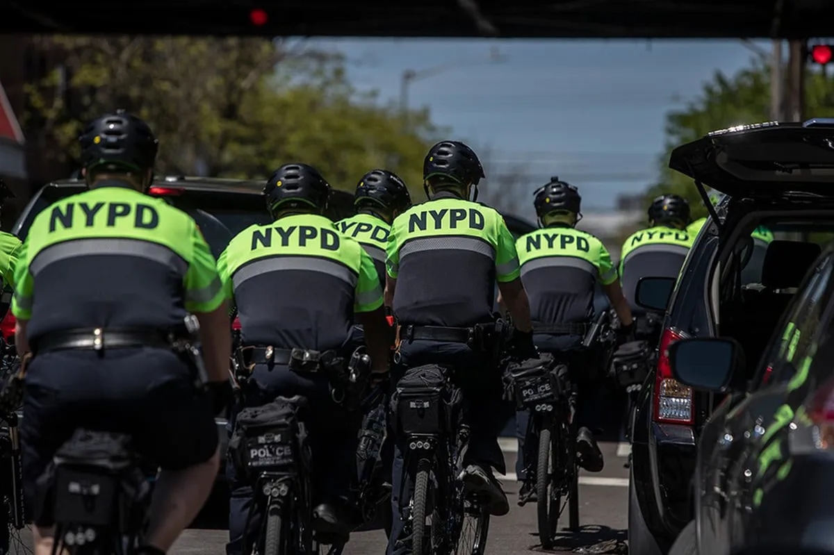 Cop who pressed a knee into bystander's neck leaves NYPD | ABS-CBN