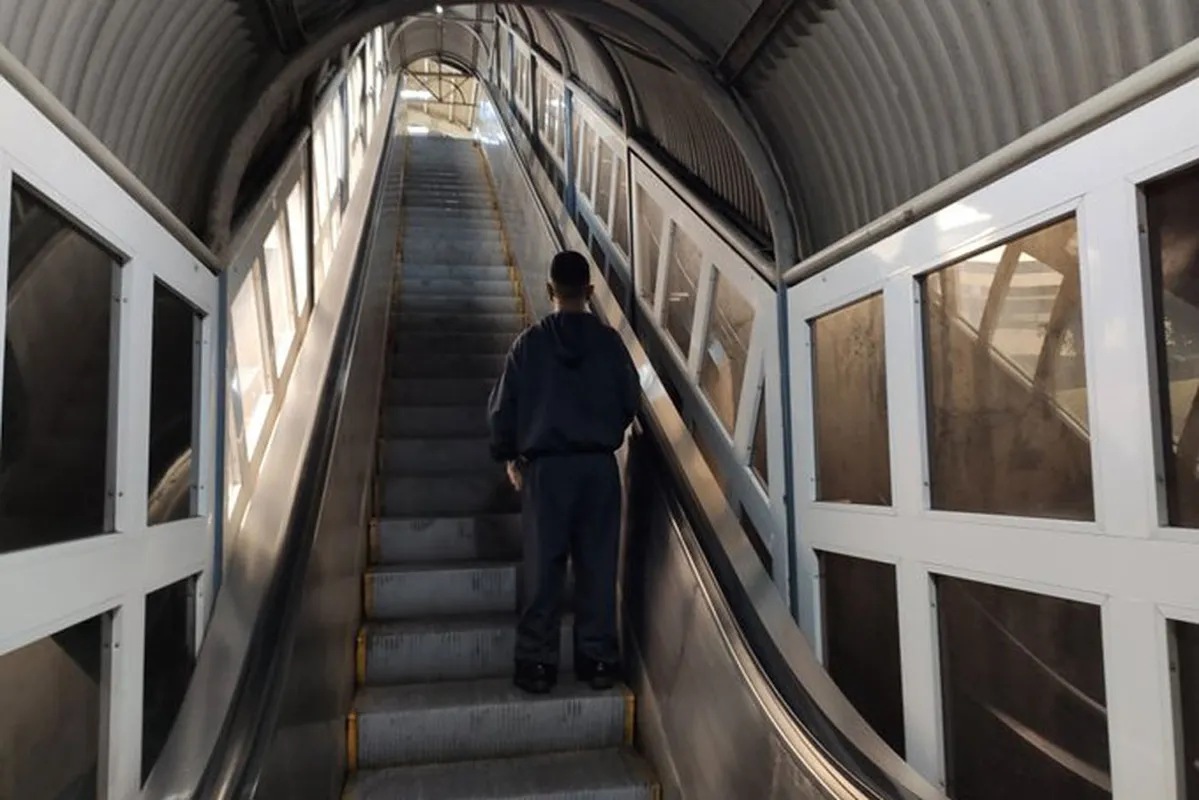 All MRT-3 escalators, elevators 'up and running' as Sumitomo completes ...