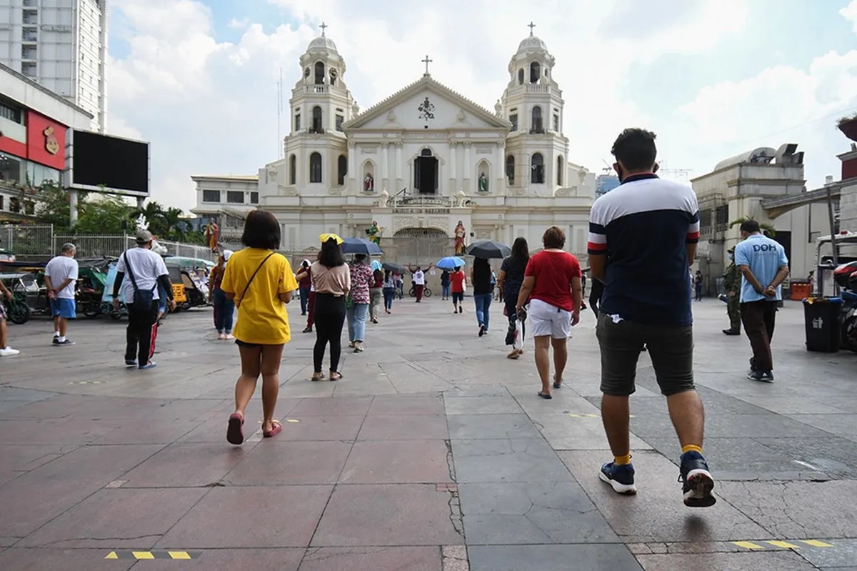 TINGNAN: Sitwasyon sa unang Quiapo Day habang general quarantine | ABS ... TINGNAN: Sitwasyon sa unang Quiapo Day habang general quarantine | ABS ...
