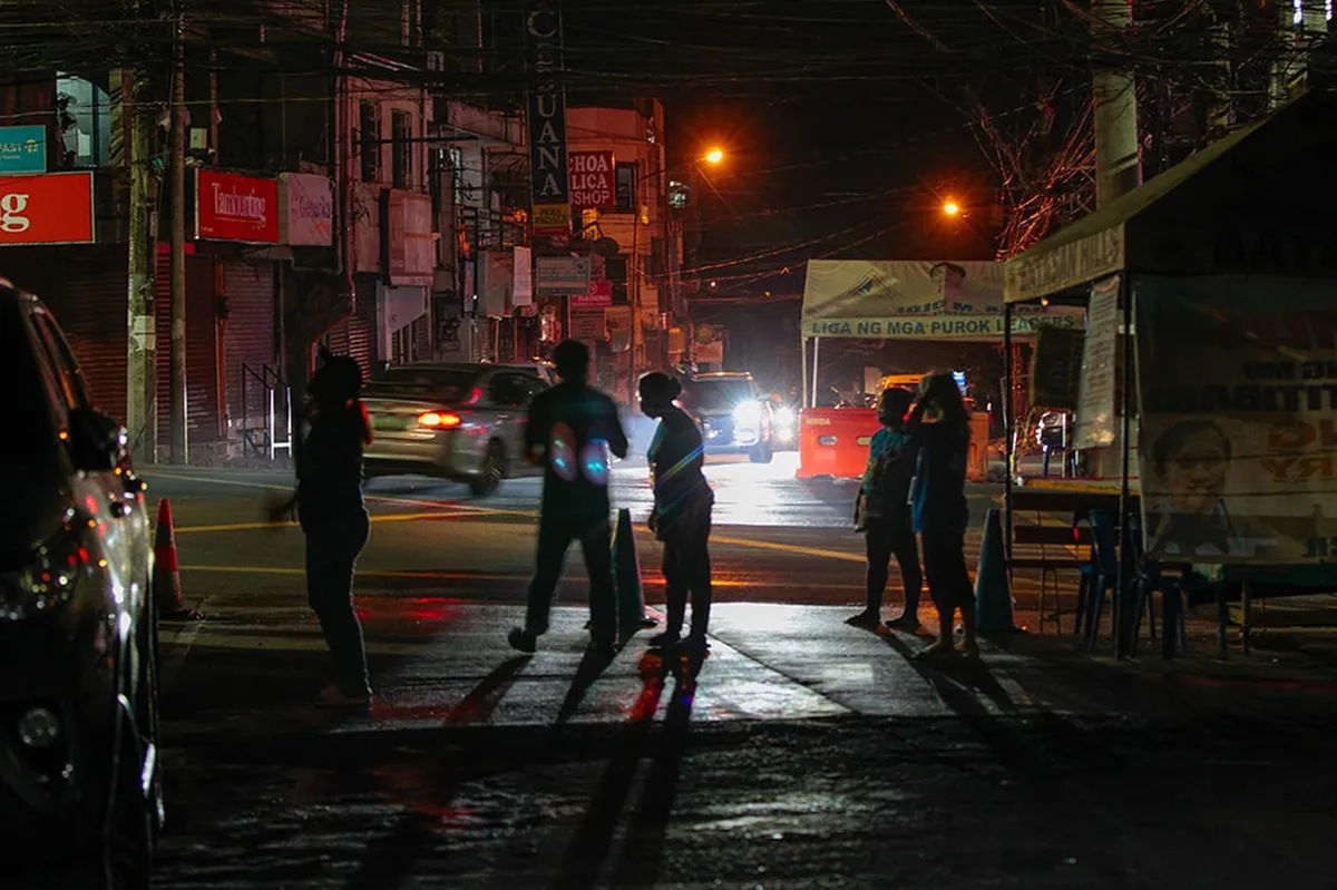 'Modified' lockdown set in Metro Manila, 2 other areas | ABS-CBN News