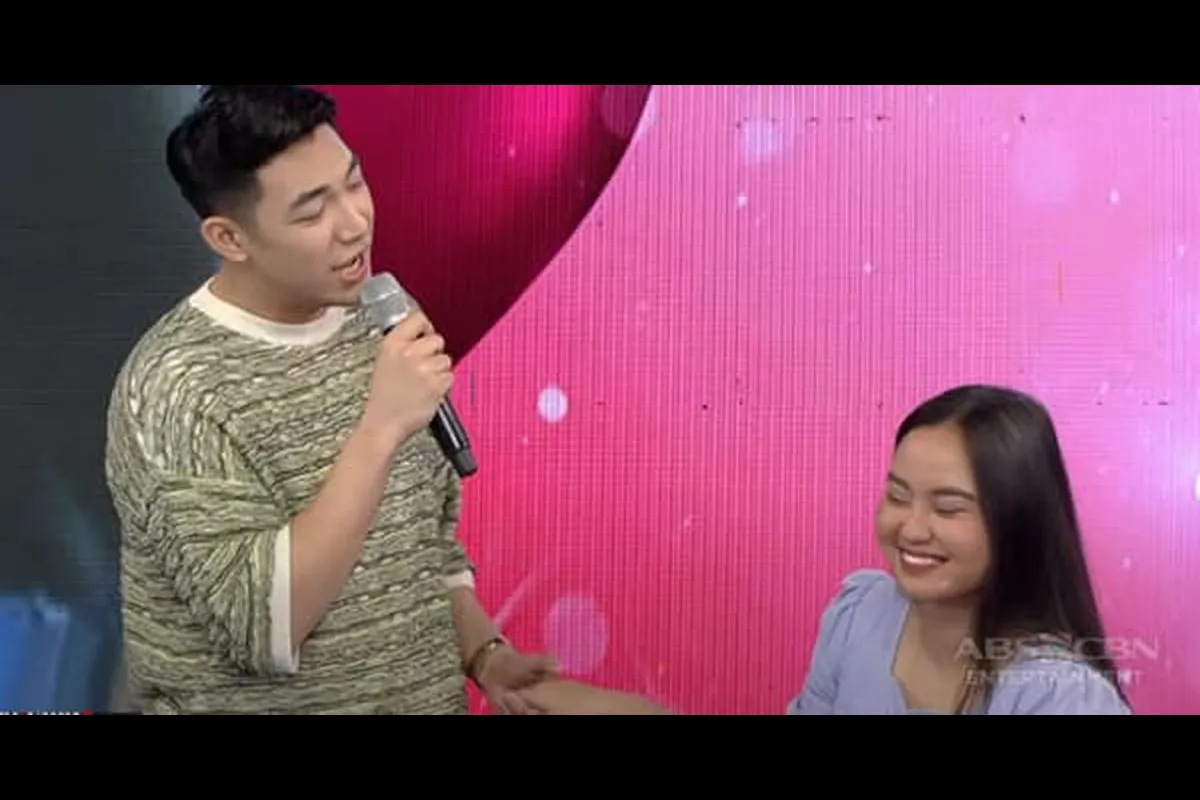 Darren, hinarana si searcher Toneth | It’s Showtime | ABS-CBN Entertainment