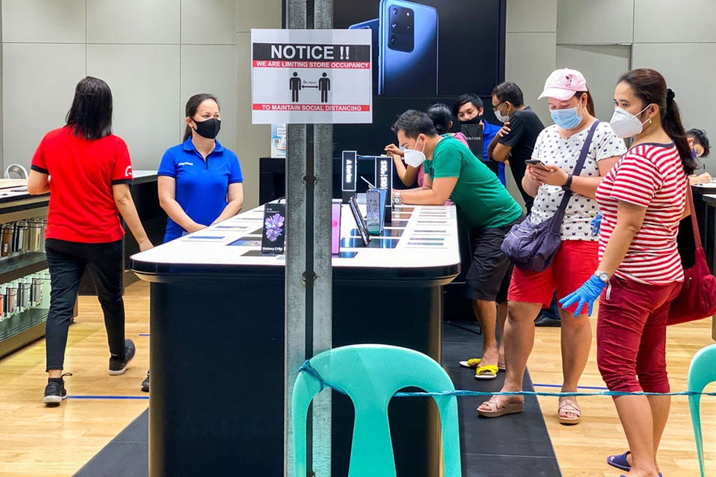 PH doctor warns: Surge of people at malls could increase COVID-19 cases ...
