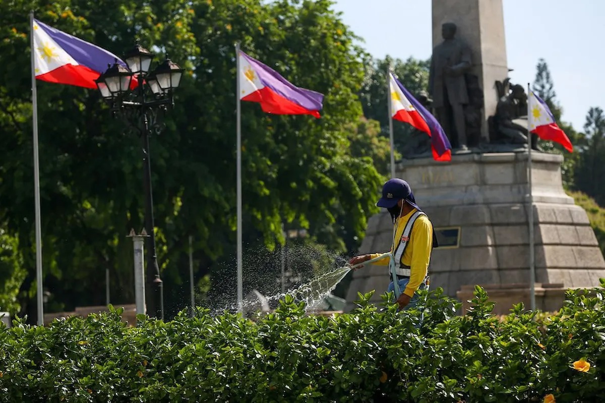 Palace hails frontliners as modern-day heroes on Rizal's 159th birth ...