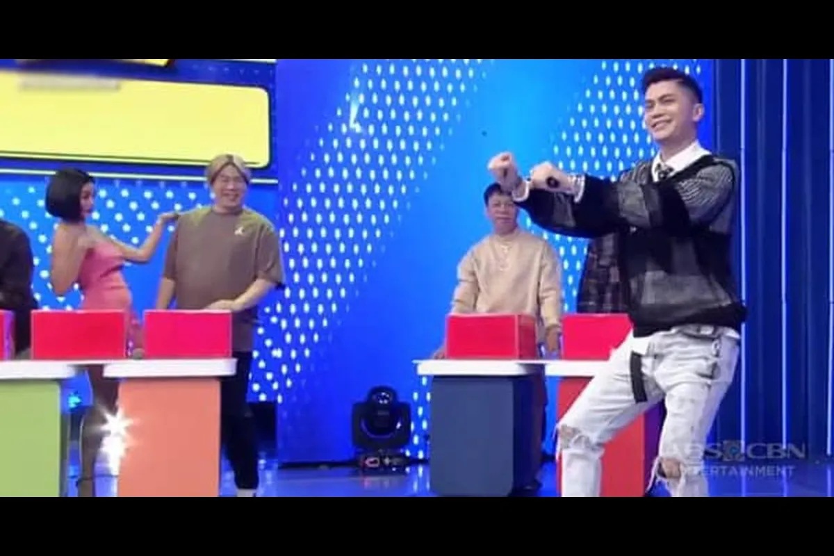 MC, kinilig sa sayaw ni Vhong | It’s Showtime | ABS-CBN Entertainment