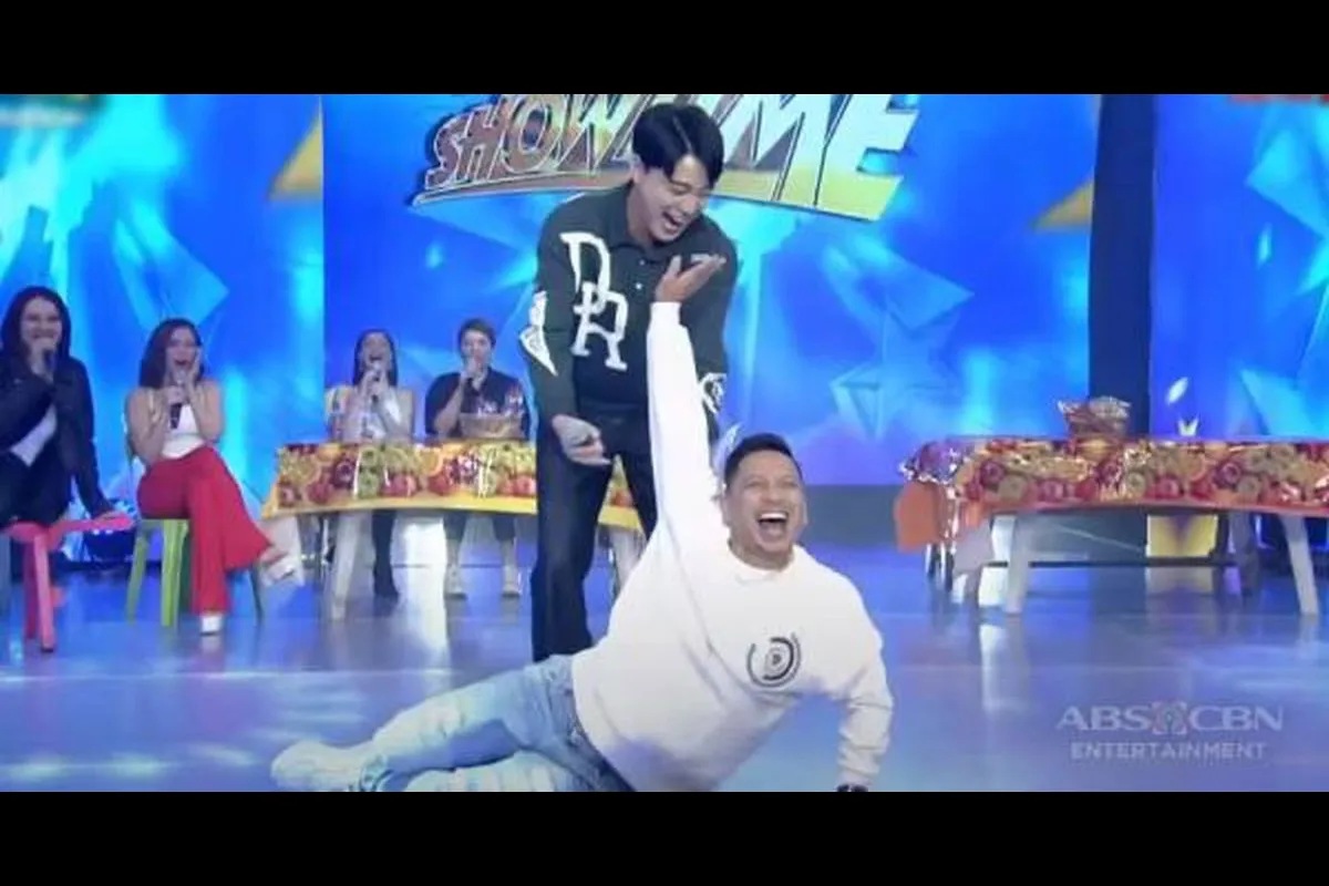 WATCH: Jhong & Ryan impersonate MC & Lassy on It’s Showtime! | ABS-CBN ...