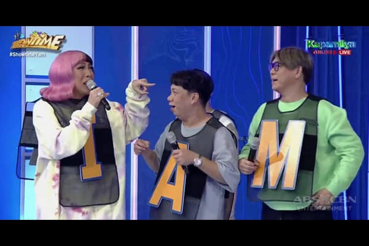 Lassy, napagtulungan nina Vice Ganda at MC! | It’s Showtime | ABS-CBN ...