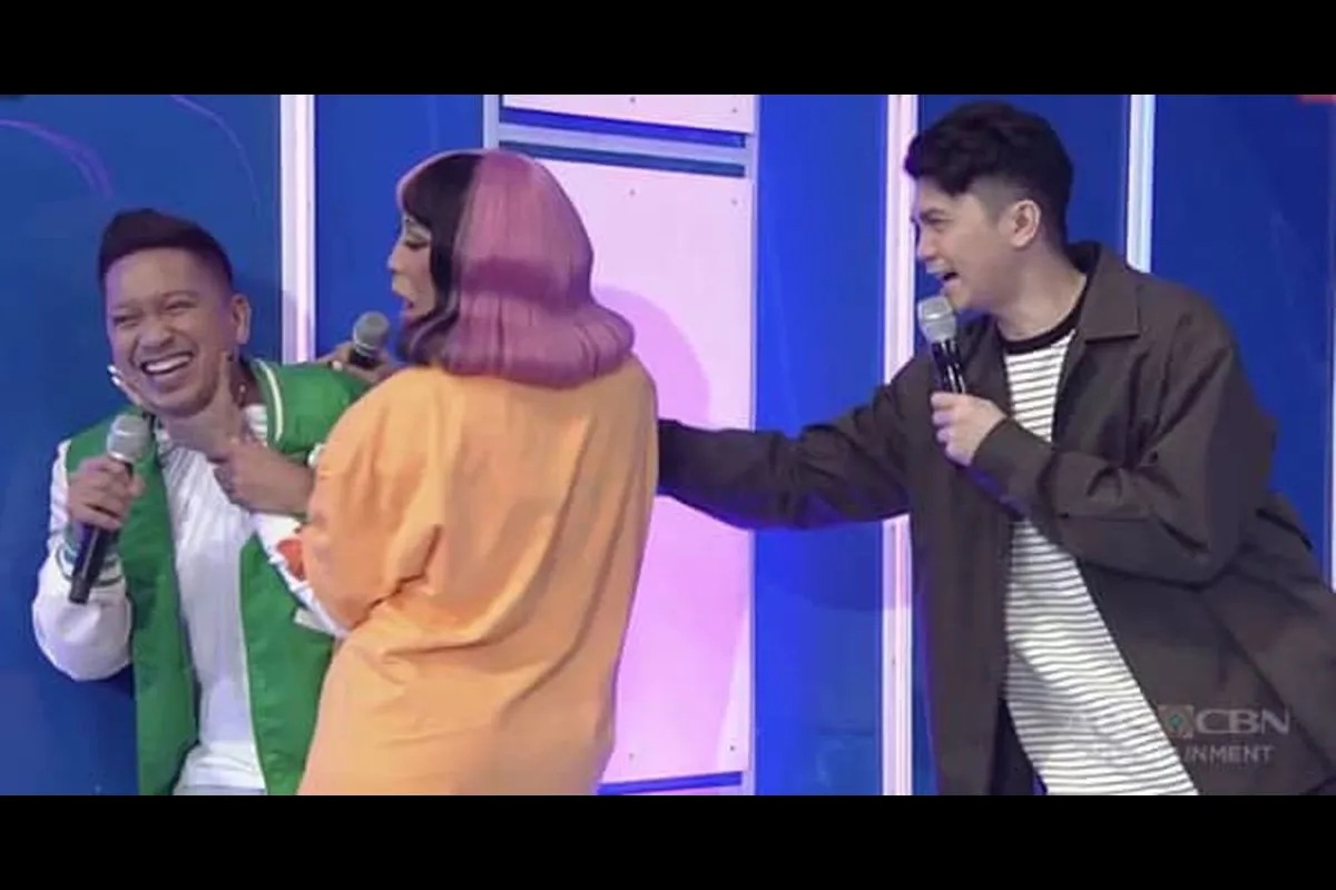 Vice Ganda, nanggigil sa sinabi ni Jhong tungkol sa dila niya | It’s Showtime | ABS-CBN ...