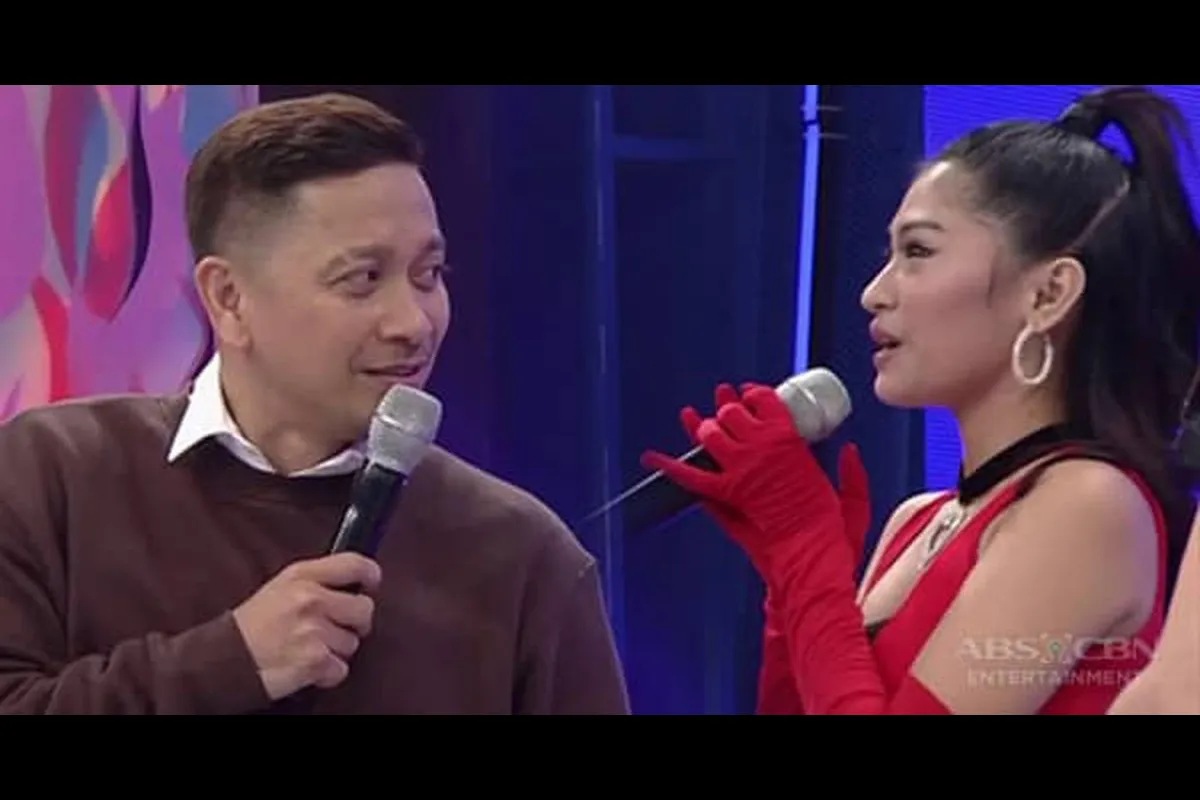 Jhong, biglang kinabahan sa sinabi ni Axel | It’s Showtime | ABS-CBN Entertainment
