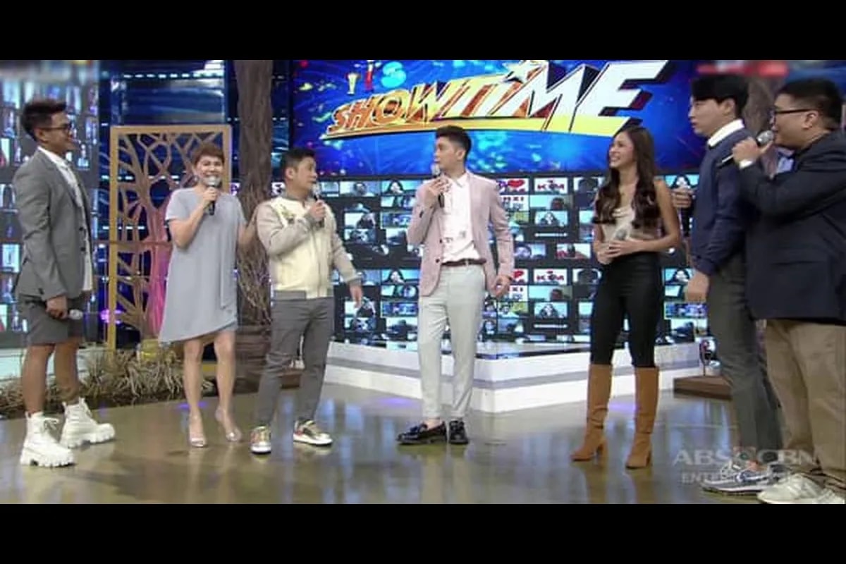 It’s Showtime hosts model their gray Saturday OOTD | ABS-CBN Entertainment