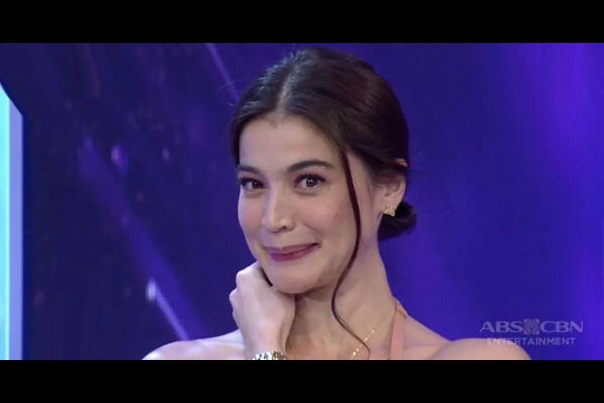 Anne, ipinakita kung paano magkaroon ng dimple sa mukha | It’s Showtime ...