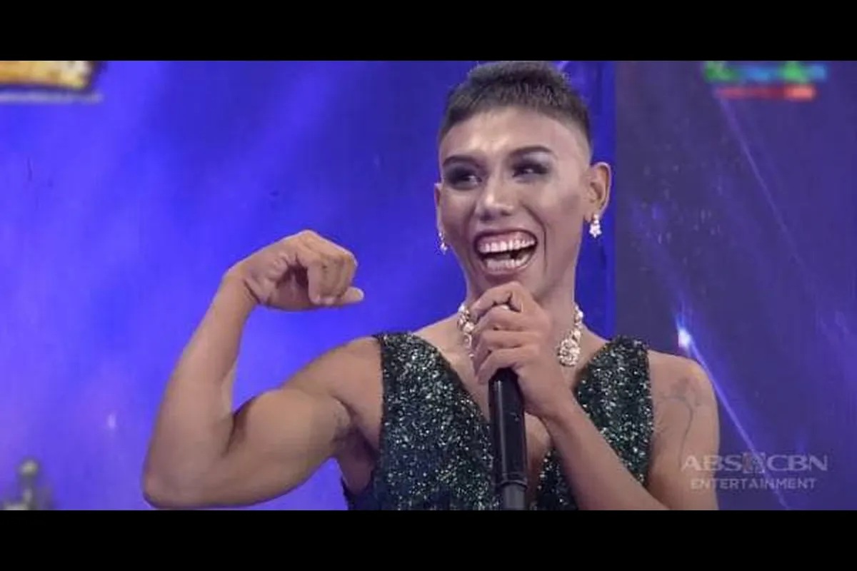 Miss Q&A Juliana, proud na ipinakita ang kanyang muscles | It’s ...