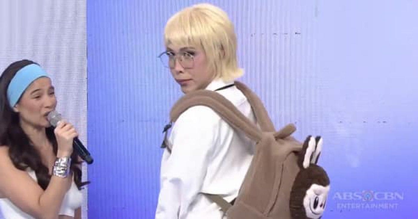 Vice Ganda, ibinida ang bago niyang “Labubu” bag | It’s Showtime | ABS ...