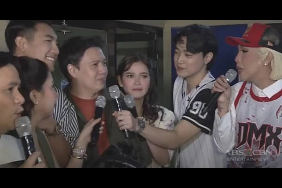 “Room raid!” Vice, pinuntahan si direk Jon Moll! | It’s Showtime | ABS ...