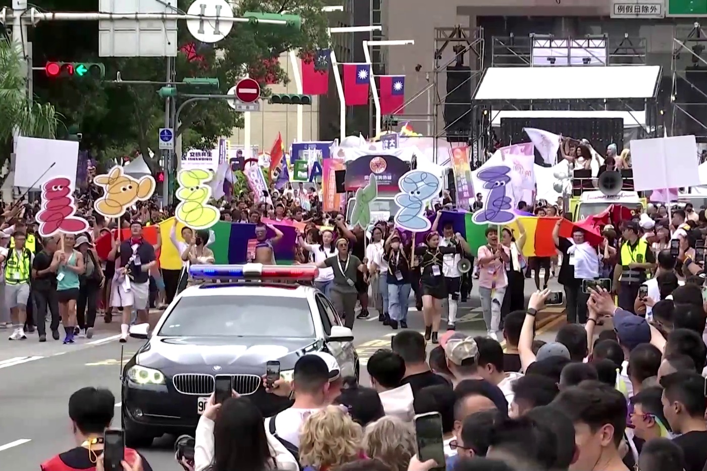 Taiwan celebrates diversity in East Asia's largest pride parade | ABS ...