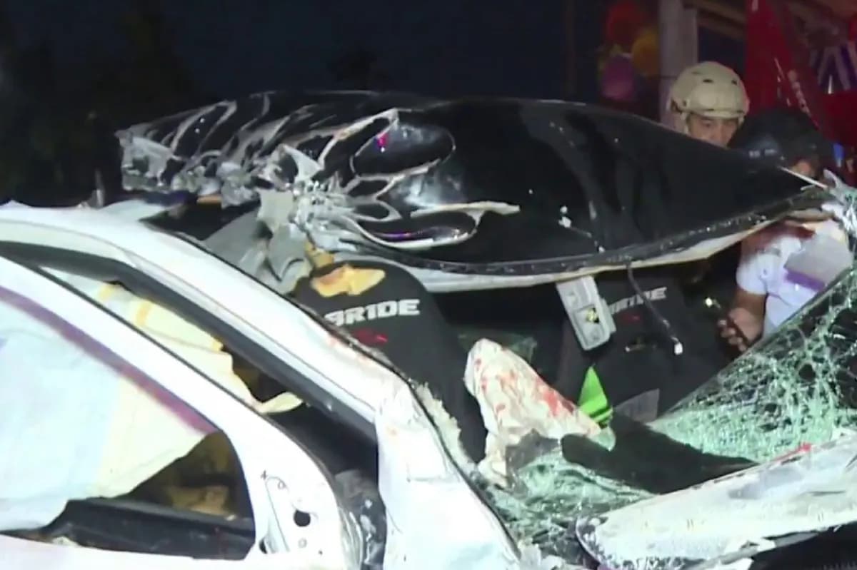 Isa patay, 3 sugatan matapos bumangga ang kotse sa nakaparadang truck ... Isa patay, 3 sugatan matapos bumangga ang kotse sa nakaparadang truck ...