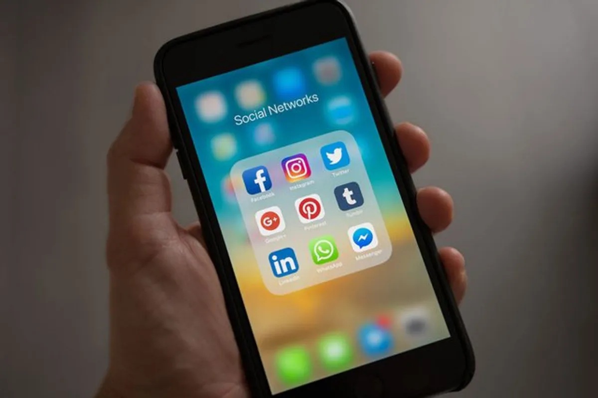 Like, share, retweet: A decade of social media | ABS-CBN